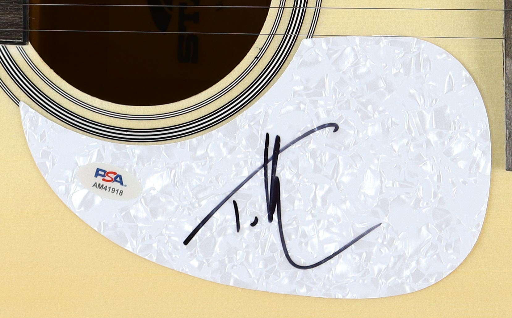 Tim McGraw Signed 40" Acoustic Guitar (PSA) | Pristine Auction