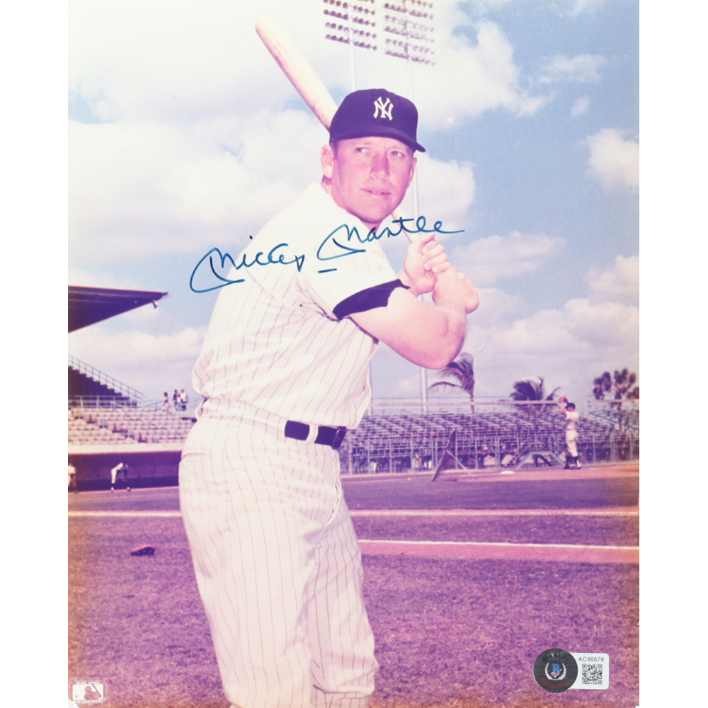 Mickey Mantle Signed Yankees 8x10 Photo (Beckett) | Pristine Auction
