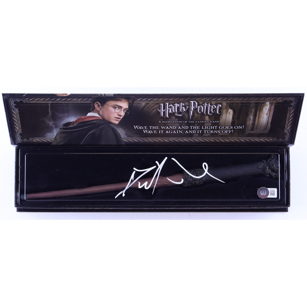Daniel Radcliffe Signed "Harry Potter" Wand Box (Beckett) | Pristine ...