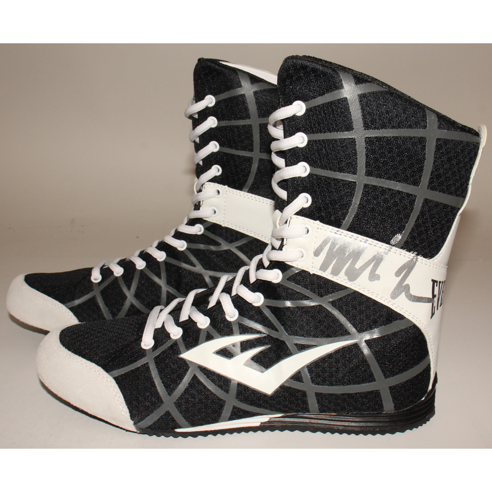 Mike Tyson Signed Everlast Professional Boxing Shoes (Tyson) | Pristine ...