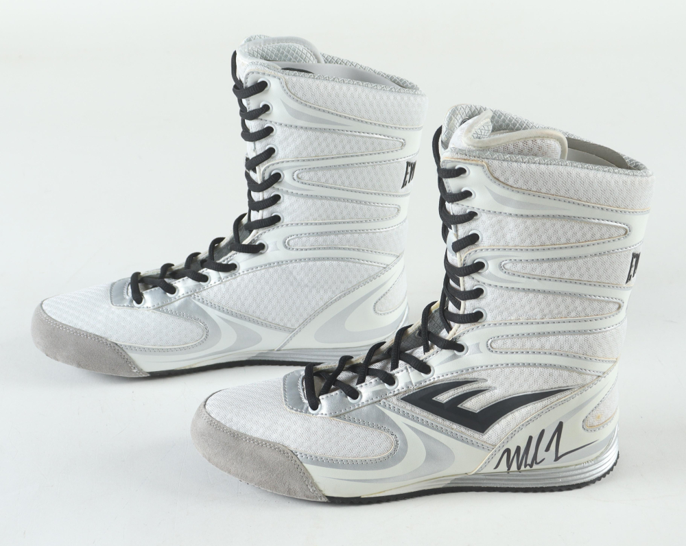 Mike Tyson Signed Everlast Professional Boxing Shoes (Tyson) | Pristine ...