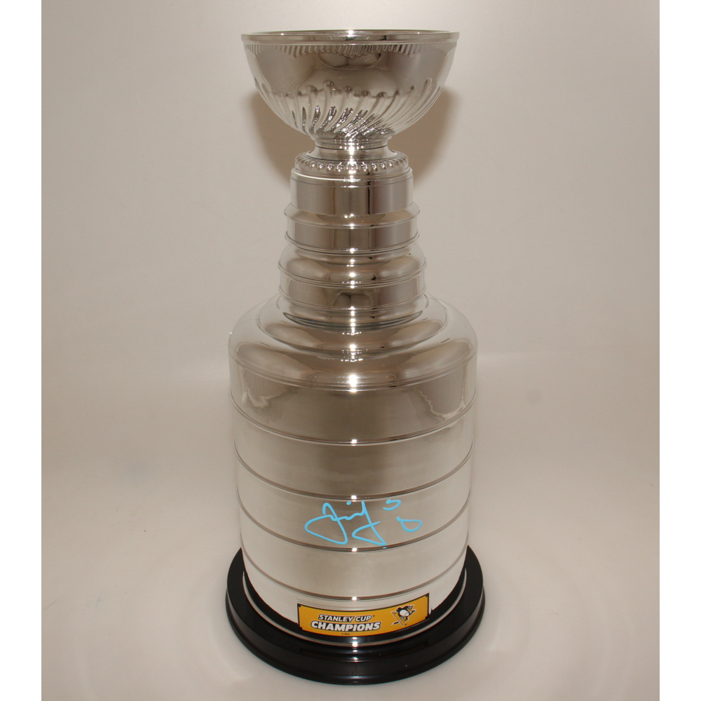 Jaromir Jagr Signed Stanley Replica Trophy (Beckett) | Pristine Auction