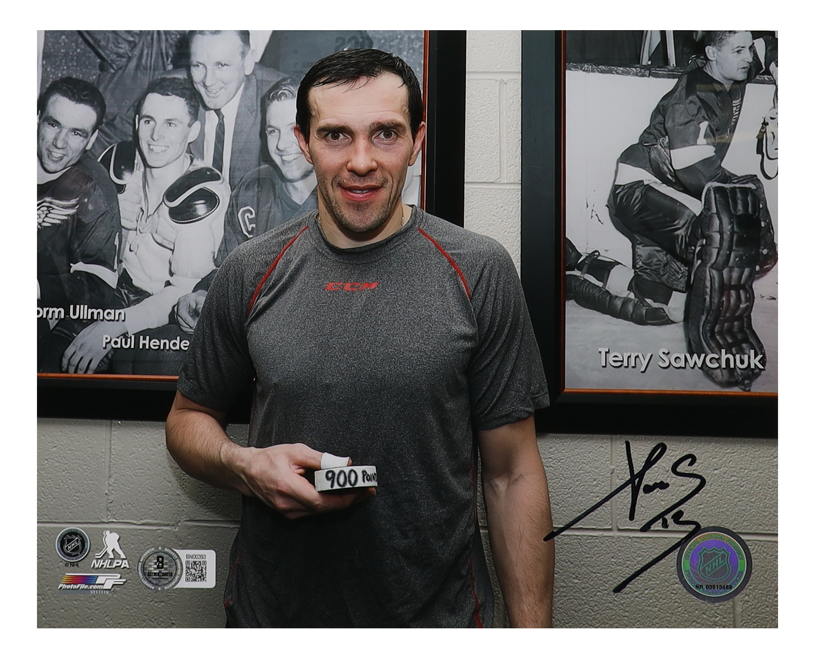 Pavel Datsyuk Signed Red Wings 8x10 Photo (Beckett) | Pristine Auction
