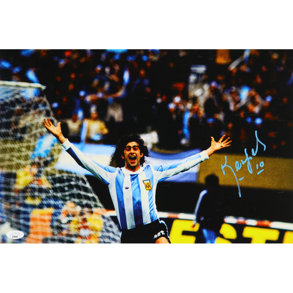 Mario Kempes Signed Argentina 11x17 Photo (JSA) | Pristine Auction