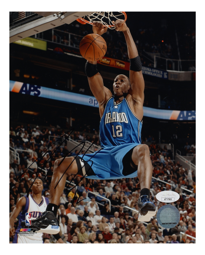 Dwight Howard Signed Magic 8x10 Photo (JSA) | Pristine Auction