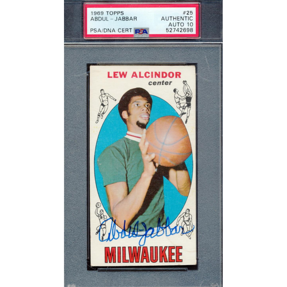 Kareem Abdul-Jabbar Signed 1969-70 Topps #25 Lew Alcindor RC (PSA ...