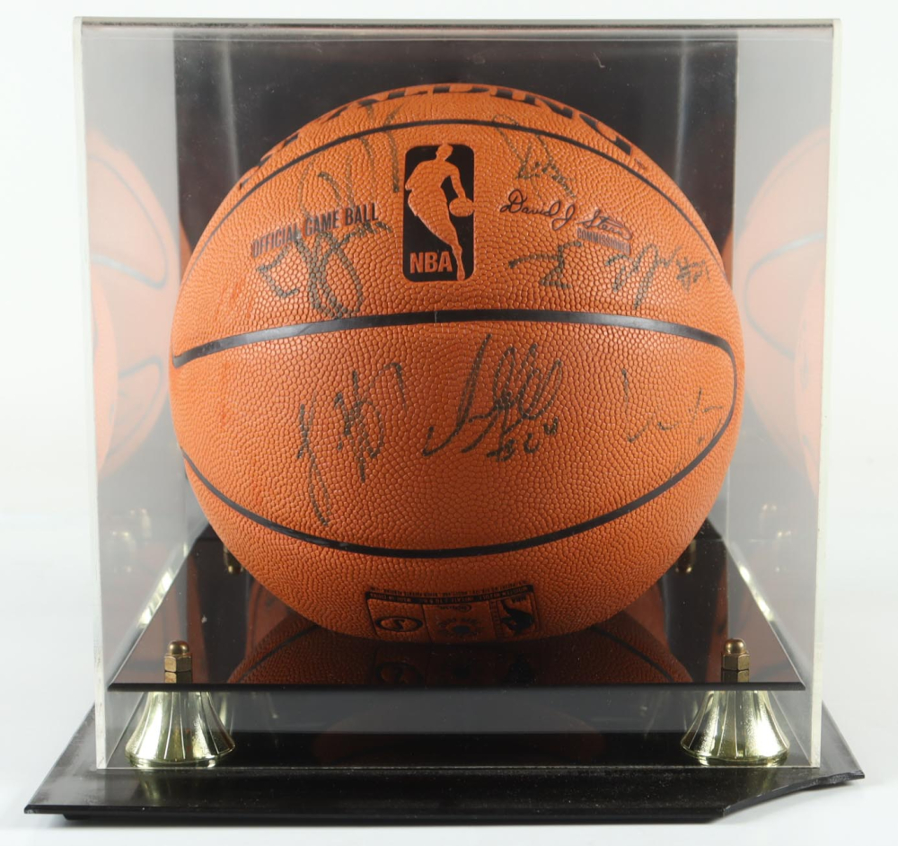LeBron James | 2006 Cavaliers Basketball Signed By (11) (Cavaliers ...