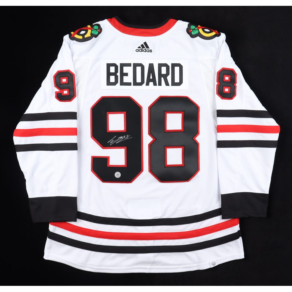 Connor Bedard Signed Blackhawks Jersey (AJ Sports) | Pristine Auction