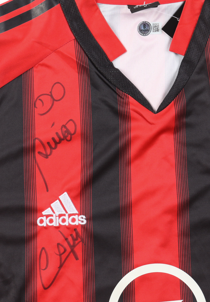 Cafu Signed Jersey With Foreign Language (Beckett) | Pristine Auction