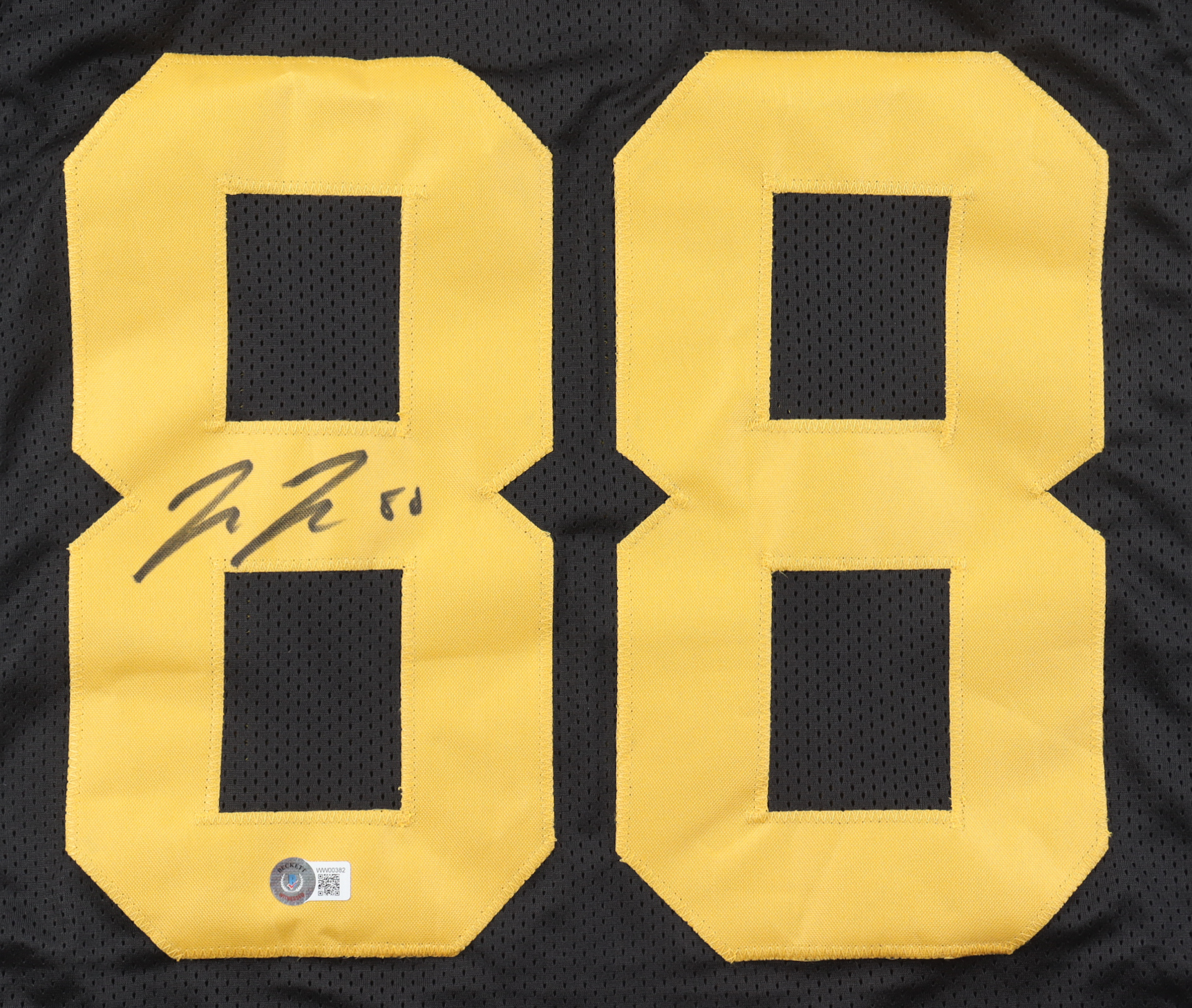 Pat Freiermuth Signed Jersey (Beckett) | Pristine Auction