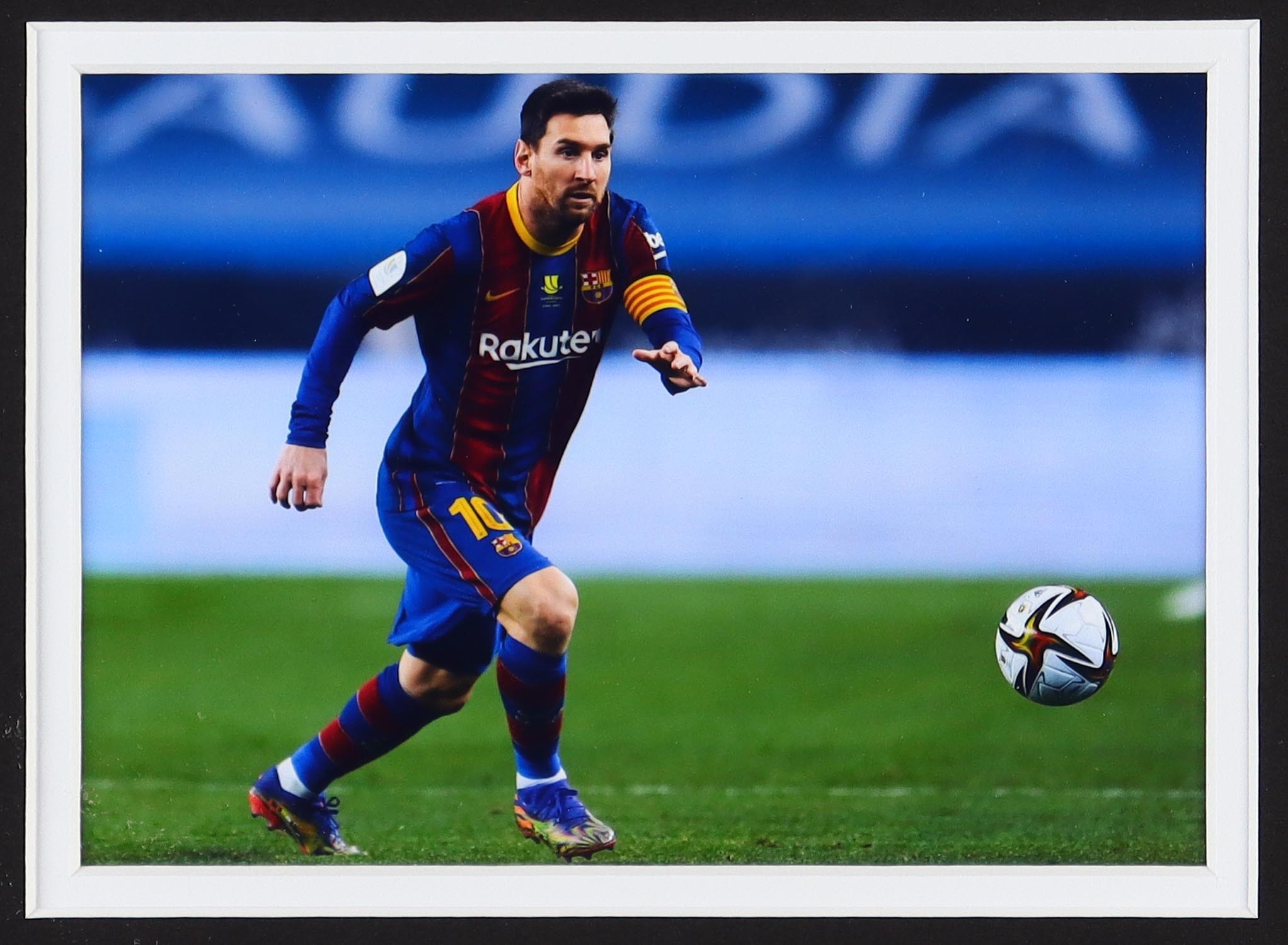 Lionel Messi Signed Custom Framed Jersey Display (Beckett) | Pristine ...