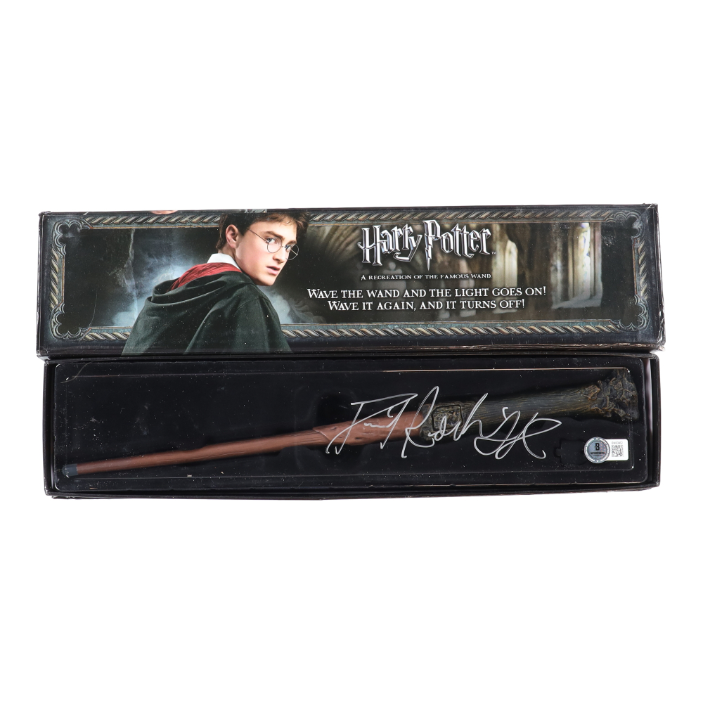 Daniel Radcliffe Signed "Harry Potter" Wand With Original Box (Beckett ...
