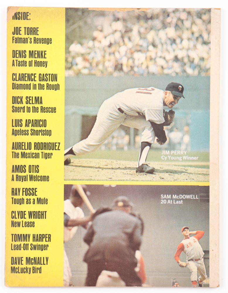 Brooks Robinson Signed "Baseball 1971 Yearbook" Magazine (Beckett ...