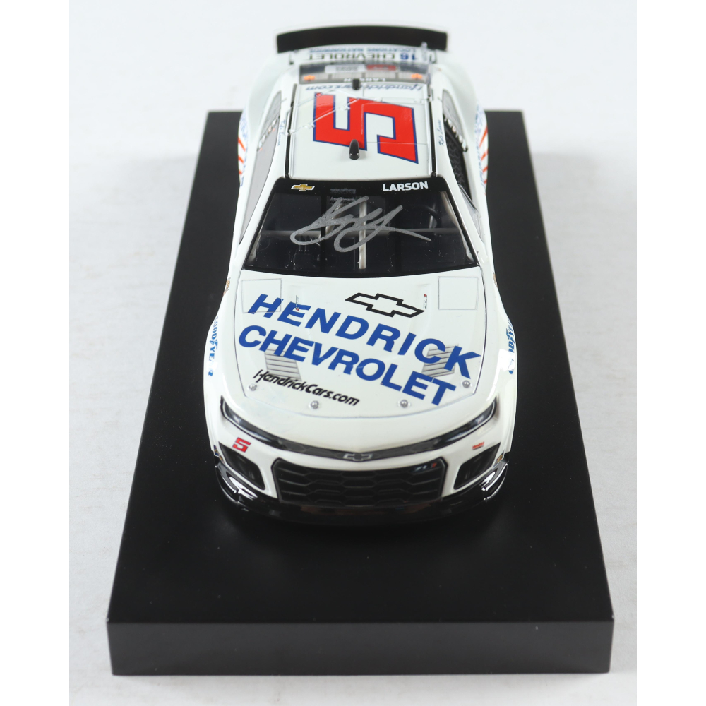 Kyle Larson Signed 2022 HendrickCars.com Throwback 1:24 Diecast Car (PA ...