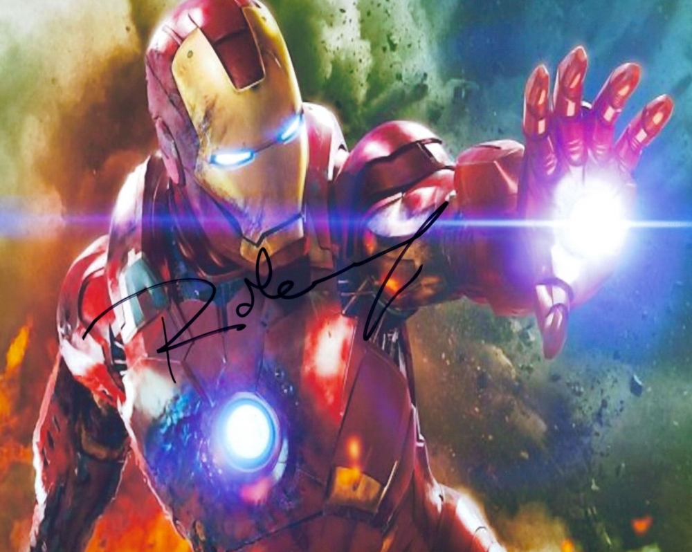 Robert Downey Jr. Signed "Iron Man" 8x10 Photo (PA LOA) | Pristine Auction