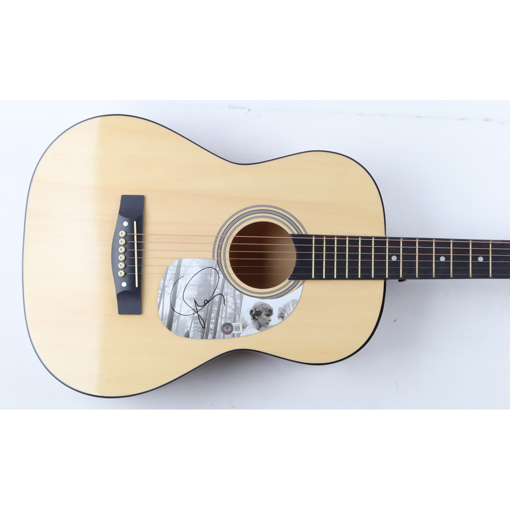 Taylor Swift Signed 38" Acoustic Guitar (Beckett) | Pristine Auction