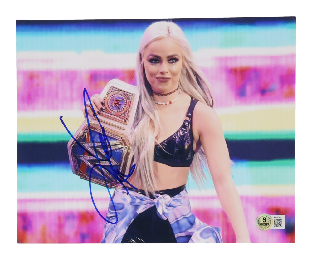 Liv Morgan Signed WWE 8x10 Photo (Beckett) | Pristine Auction