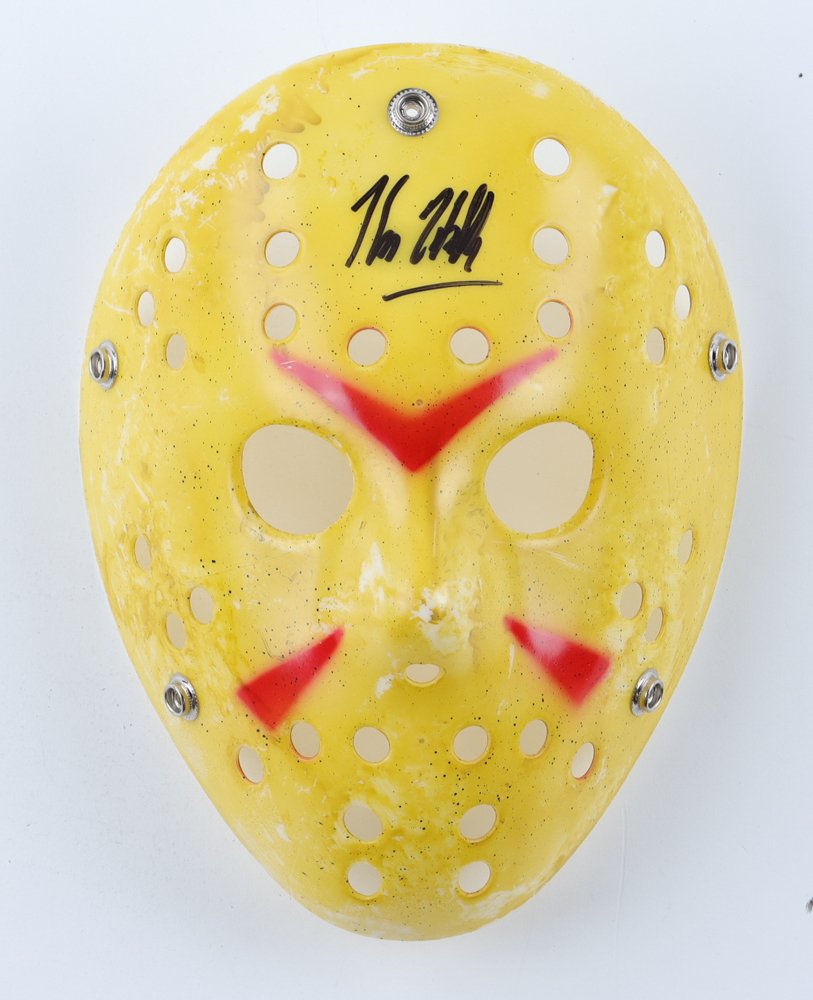 Kane Hodder Signed "Friday the 13th" Mask (Beckett) | Pristine Auction