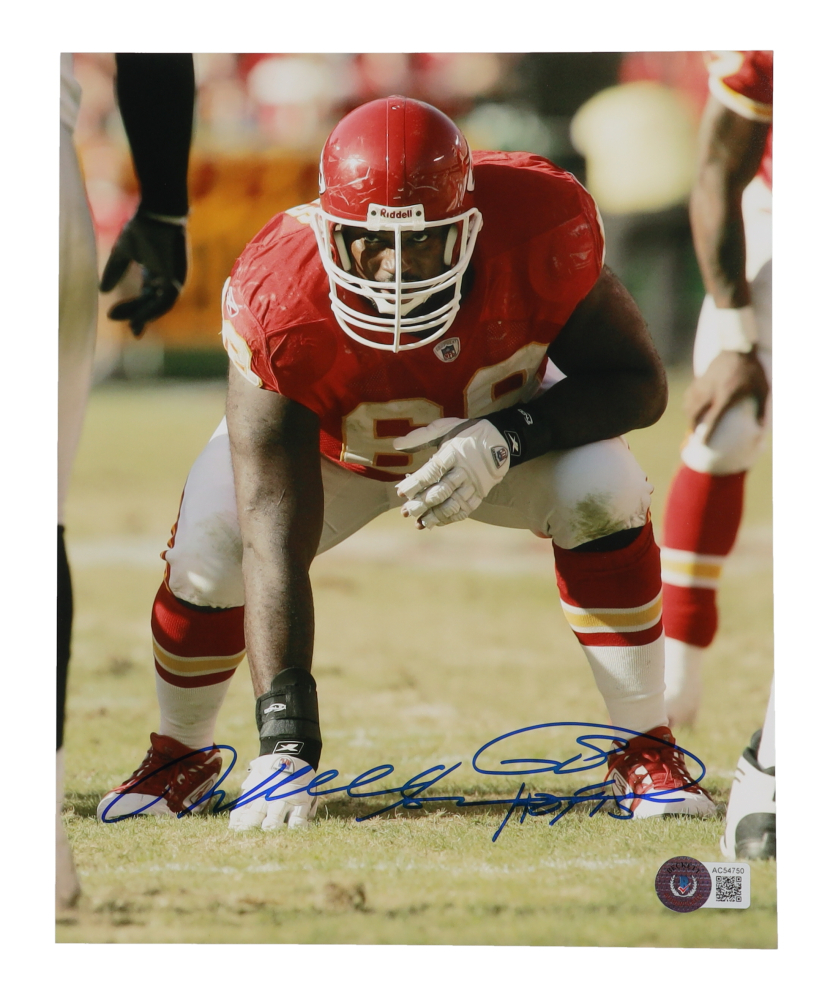 Will Shields Signed Chiefs 8x10 Photo Inscribed "HOF 15" (Beckett ...