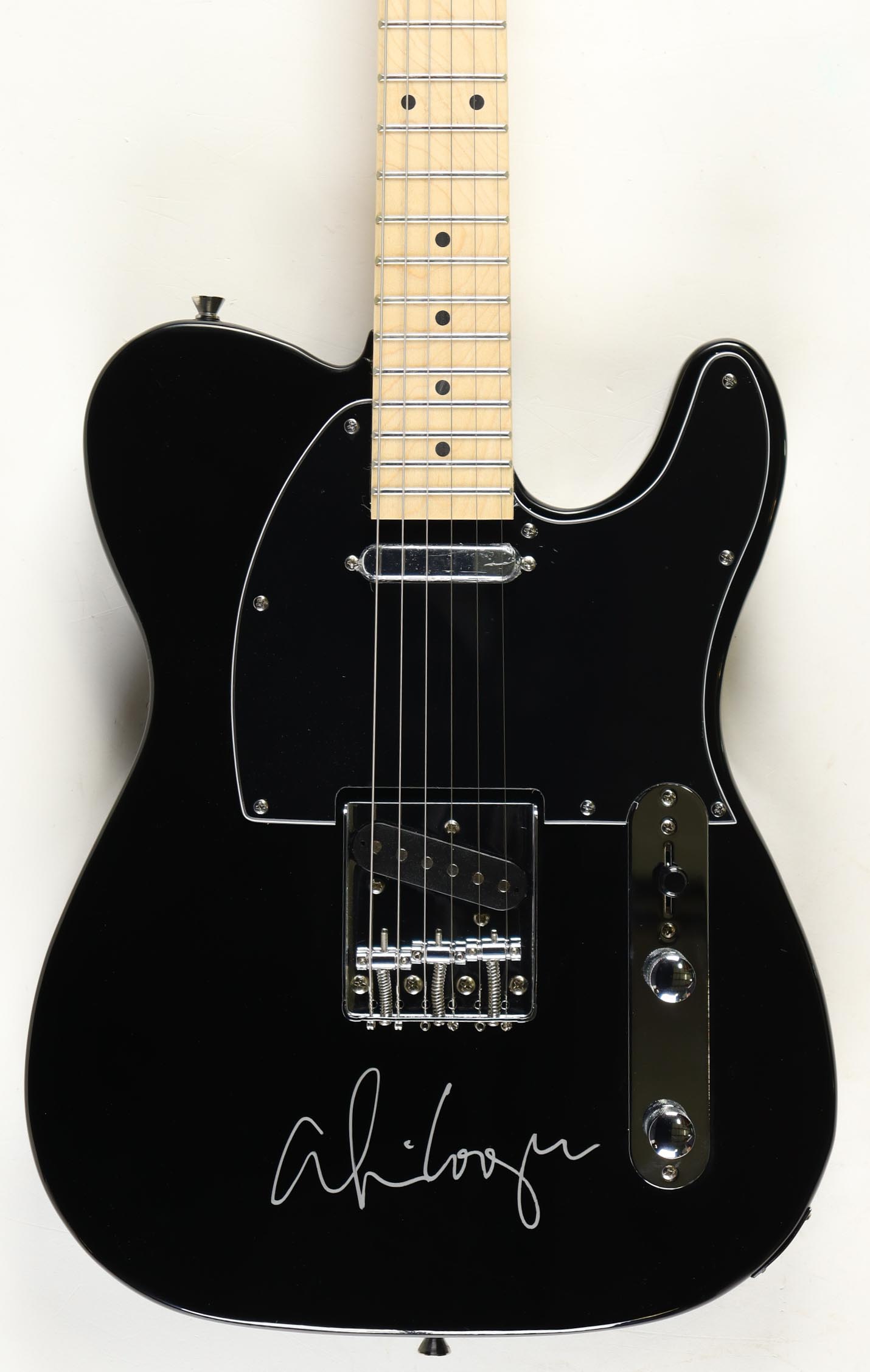 Alice Cooper Signed Electric Guitar (Beckett) | Pristine Auction