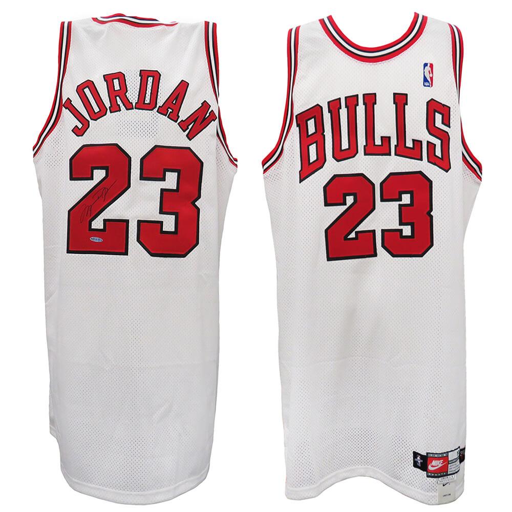 Michael Jordan Signed Bulls Nike Jersey (UDA) | Pristine Auction