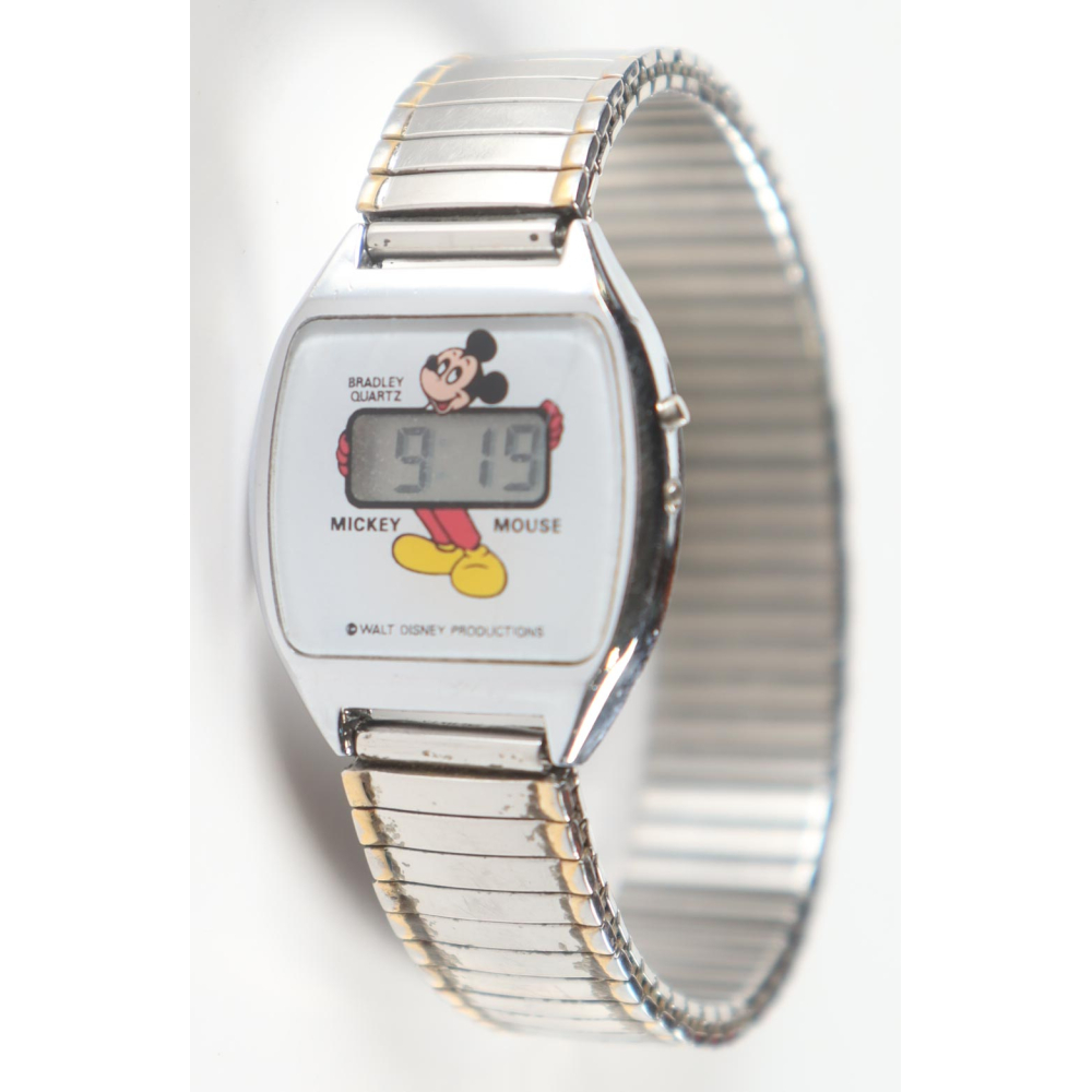 Walt Disney Mickey Mouse Digital Watch | Pristine Auction