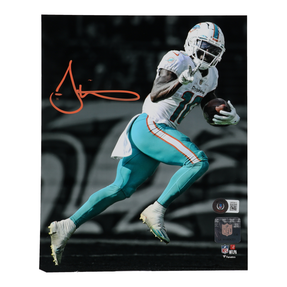 Tyreek Hill Signed Dolphins 8x10 Photo (Beckett) | Pristine Auction