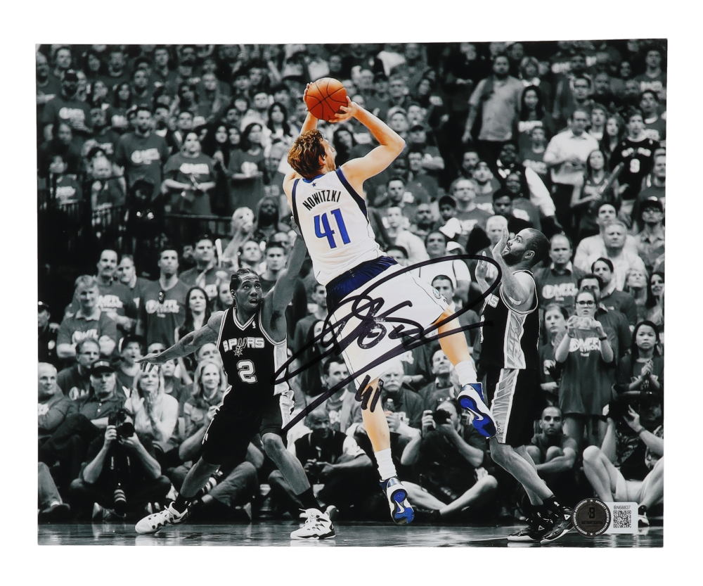 Dirk Nowitzki Signed Mavericks 8x10 Photo (Beckett) | Pristine Auction