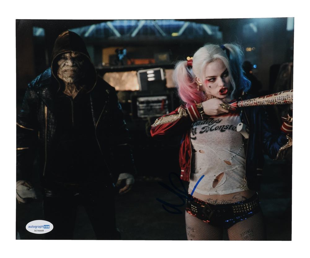 Margot Robbie Signed "Suicide Squad" 8x10 Photo (AutographCOA ...