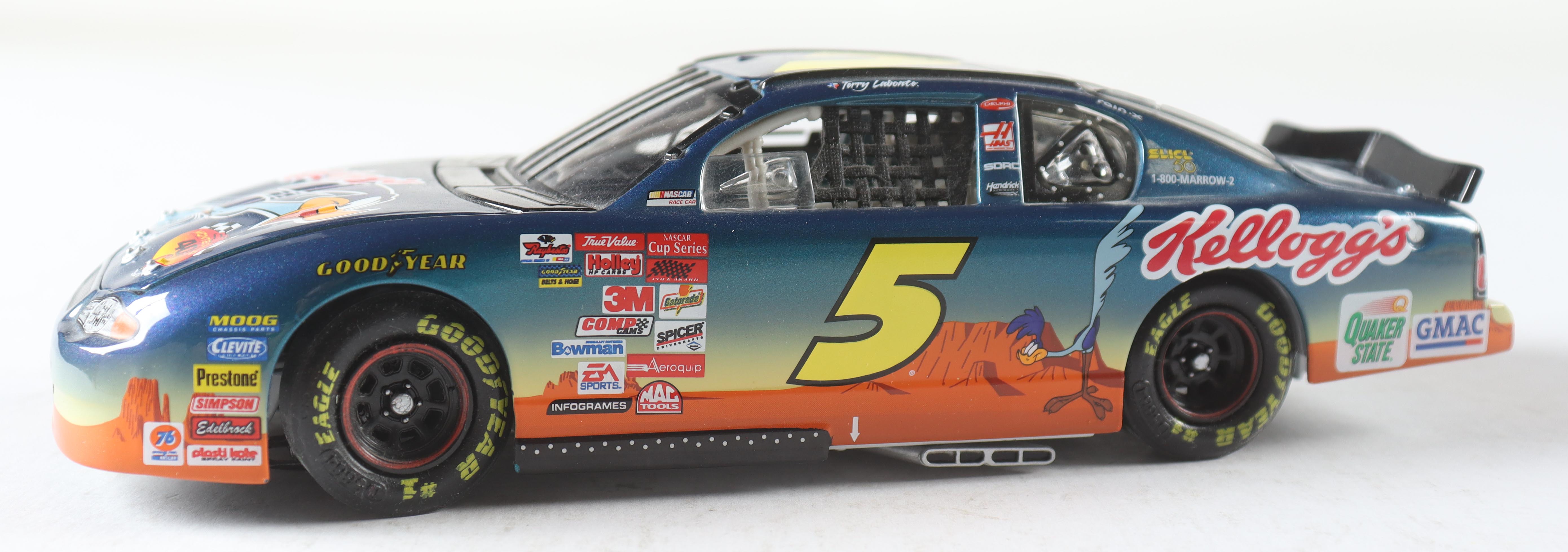 Terry Labonte #5 Kellogg's / Looney Tunes - 2001 Monte Carlo 1:24 Scale ...