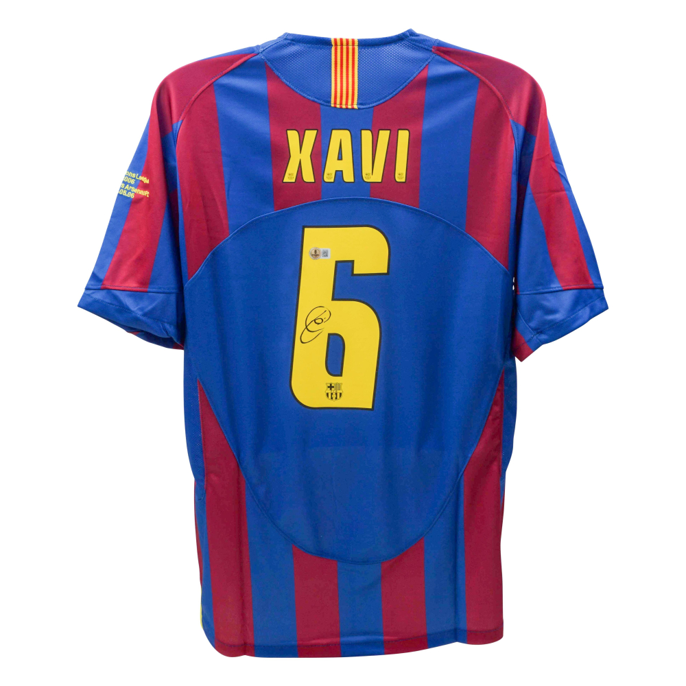 Xavi Signed Barcelona Jersey (Beckett) | Pristine Auction