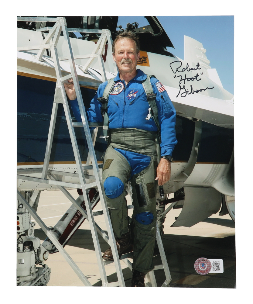 Robert "Hoot" Gibson Signed 8x10 Photo (Beckett) | Pristine Auction