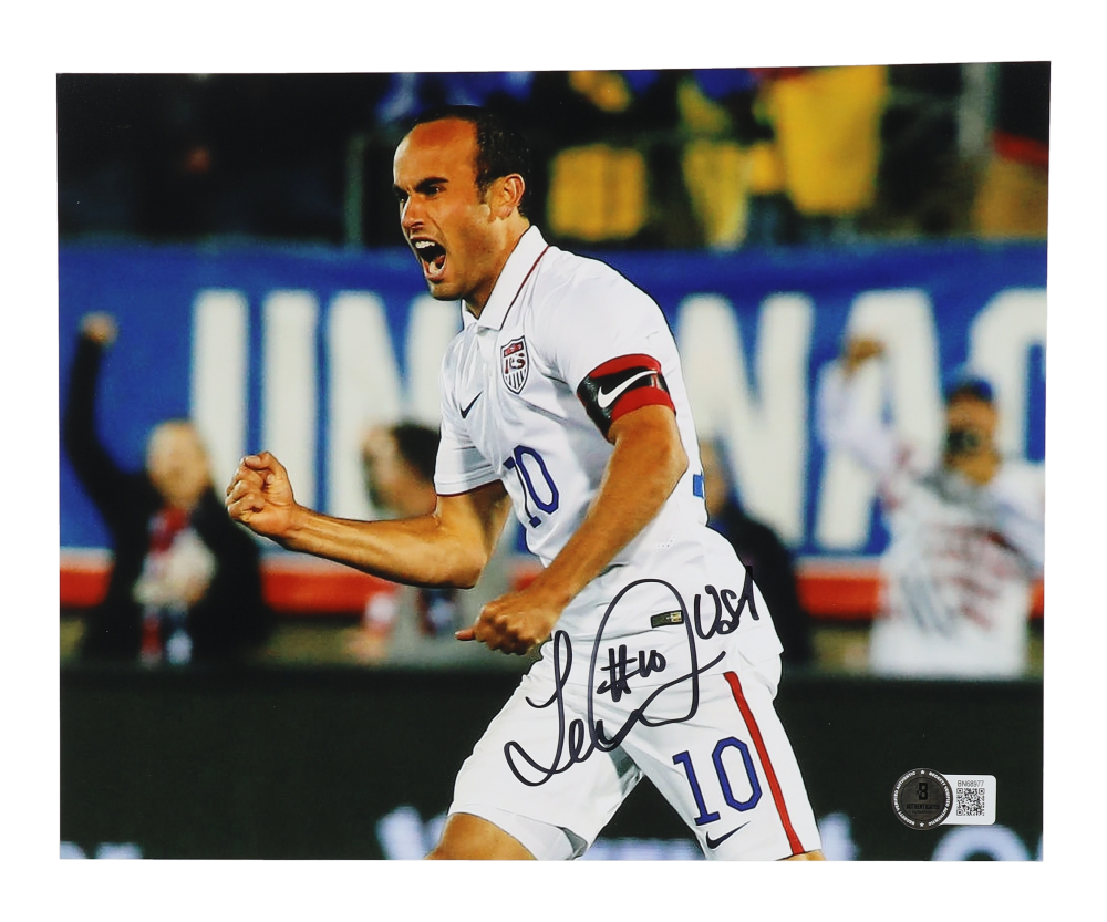 Landon Donovan Signed Team USA 8x10 Photo Inscribed "USA" (Beckett ...