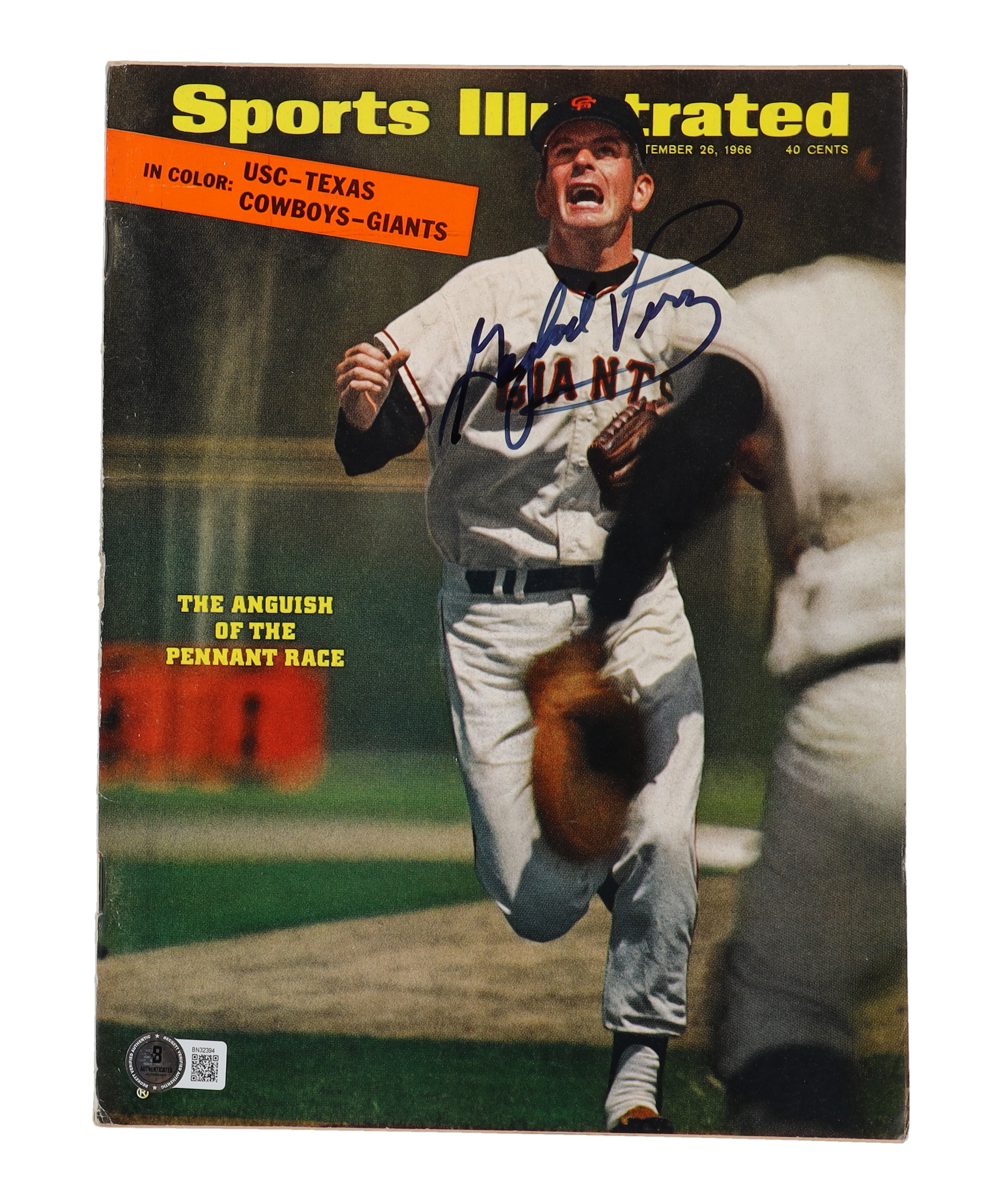 Gaylord Perry Signed 1966 Sports Illustrated Magazine (Beckett ...