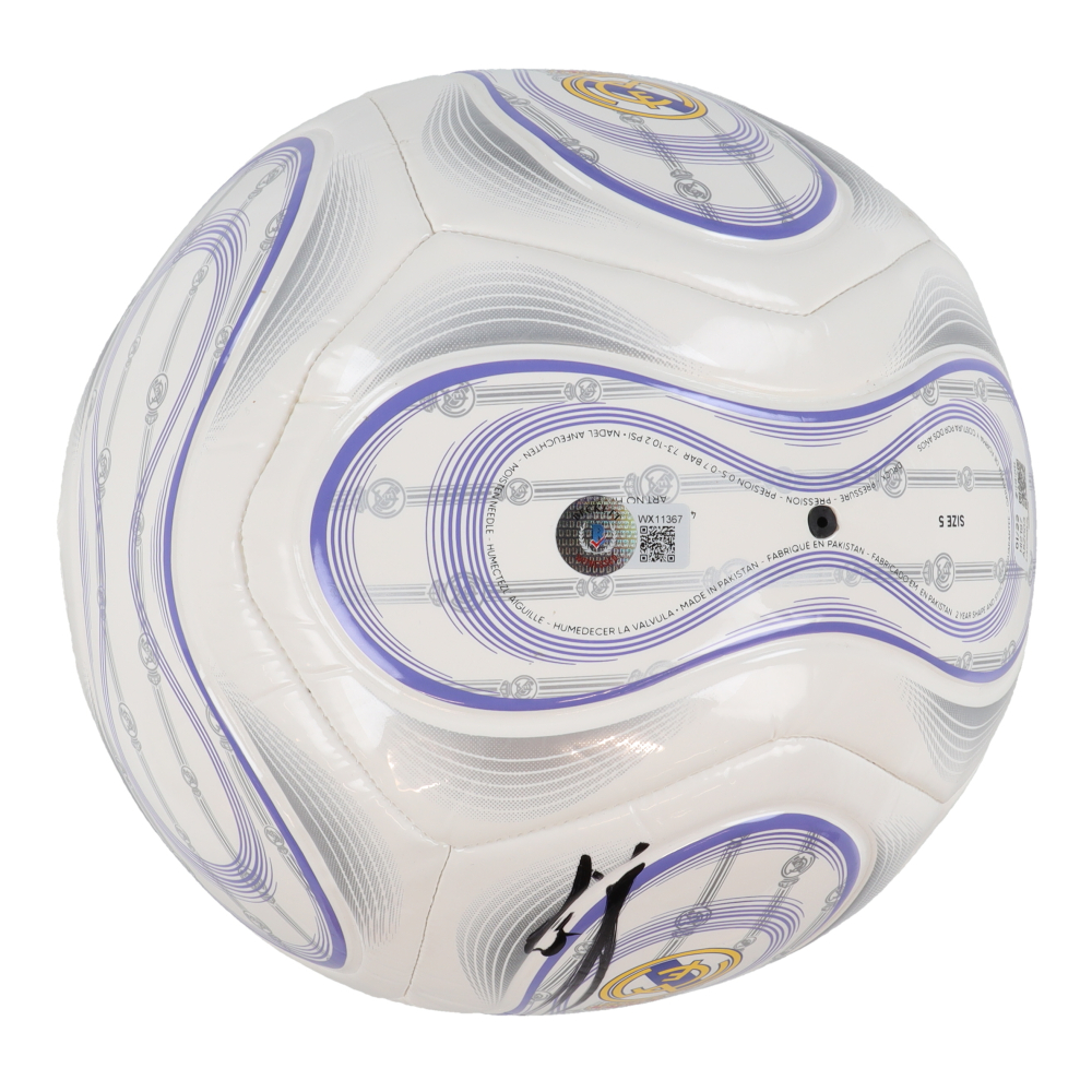 Karim Benzema Signed Barcelona Logo Soccer Ball (Beckett) | Pristine ...