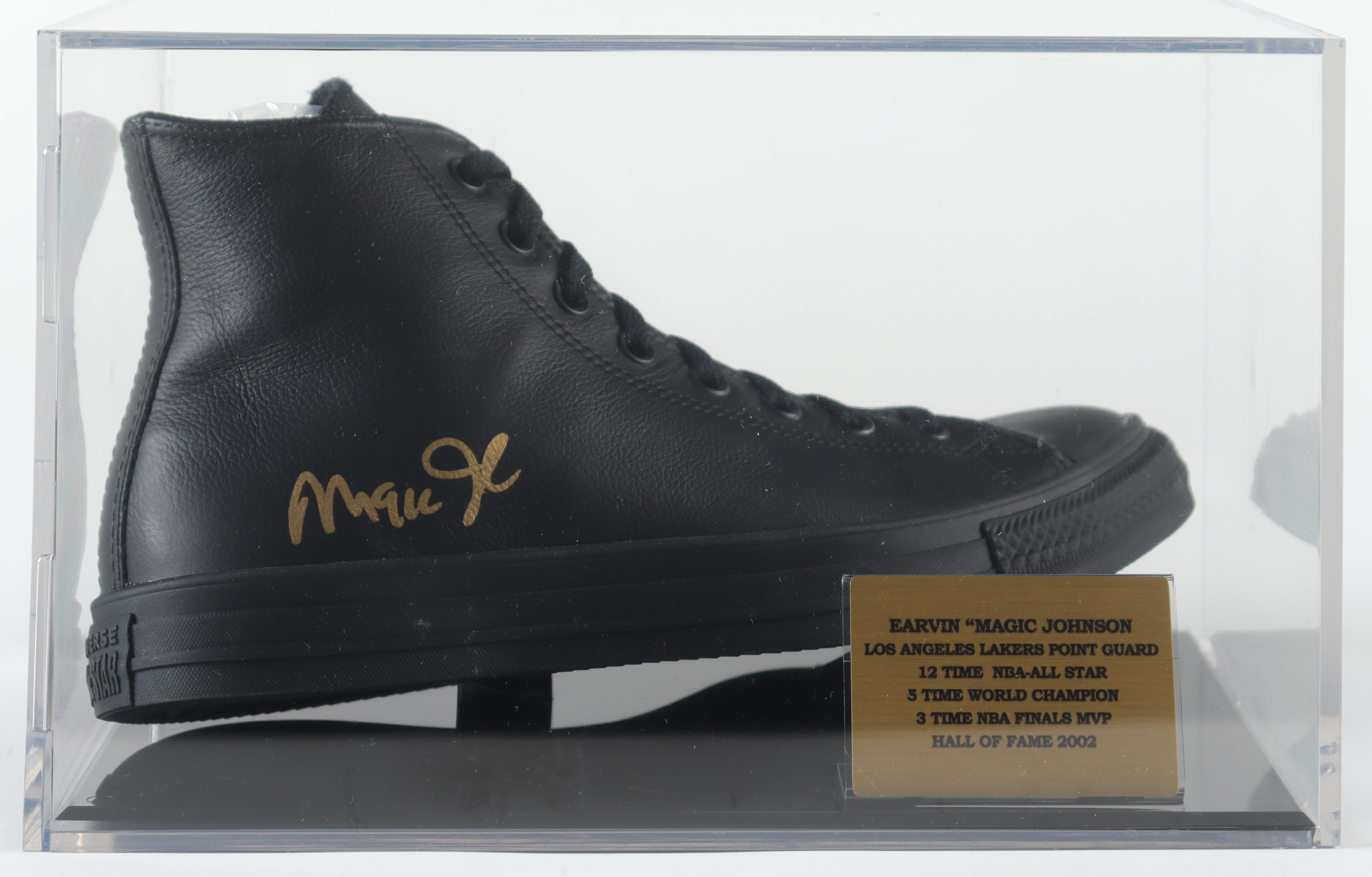 Magic Johnson Signed Vintage Converse All Star Black Leather Shoe With ...