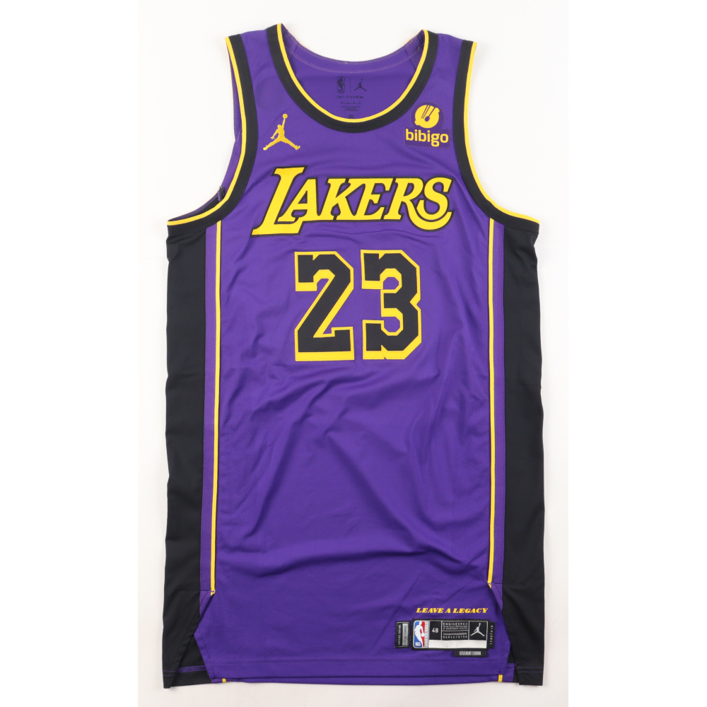 LeBron James 2022-23 Lakers Game-Issued Statement Edition Jersey (Grey Flannel) | Pristine Auction