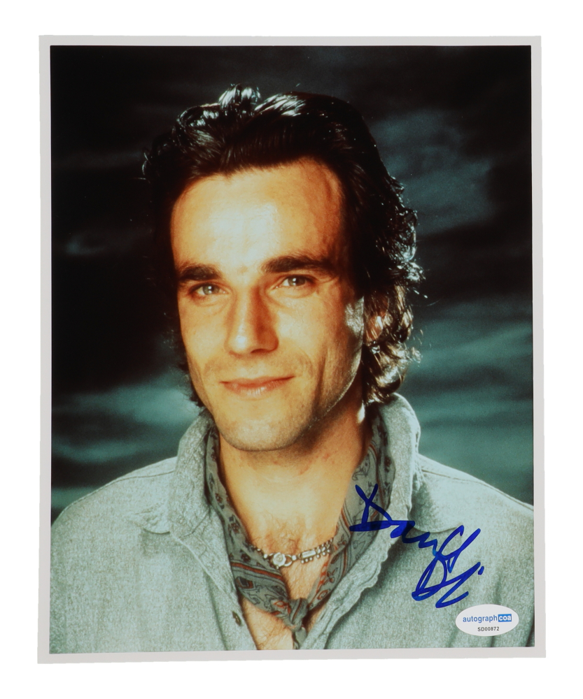 Daniel Day-Lewis Signed 8x10 Photo (AutographCOA) | Pristine Auction