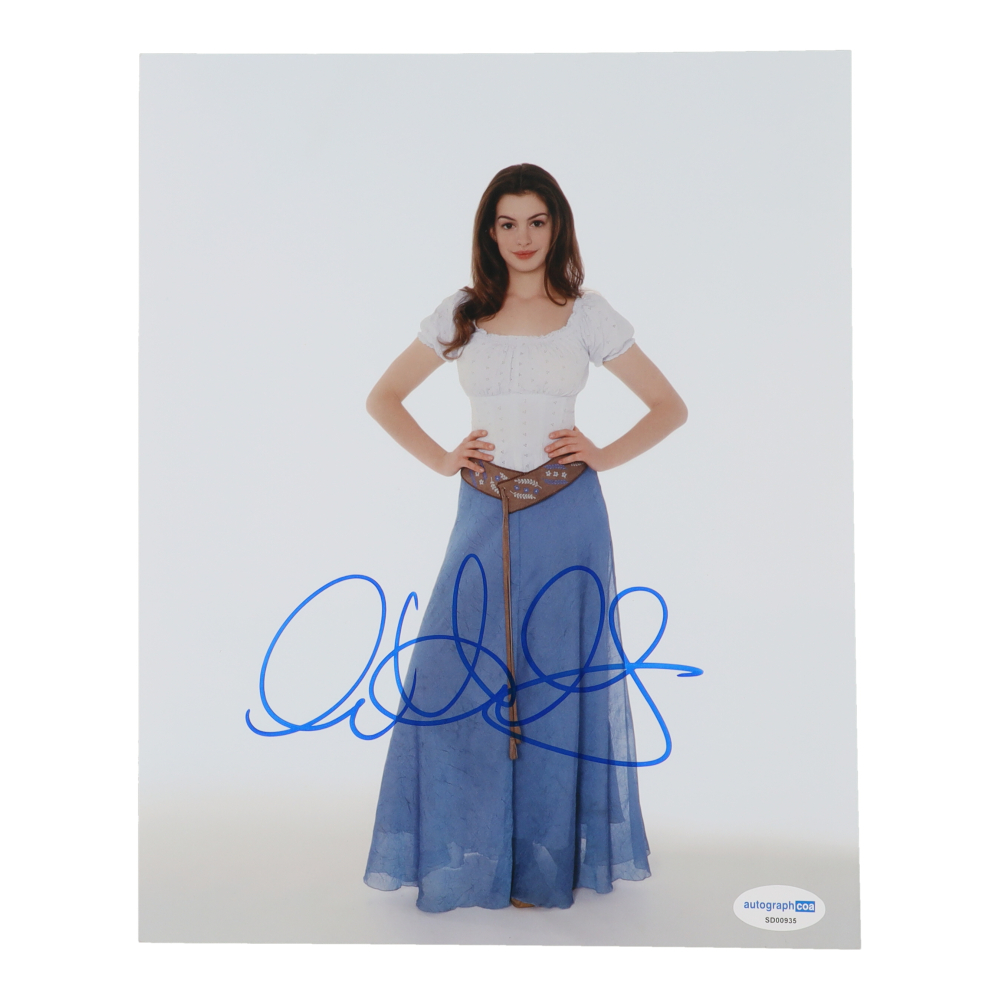 Anne Hathaway Signed "Ella Enchanted" 8x10 Photo (AutographCOA ...