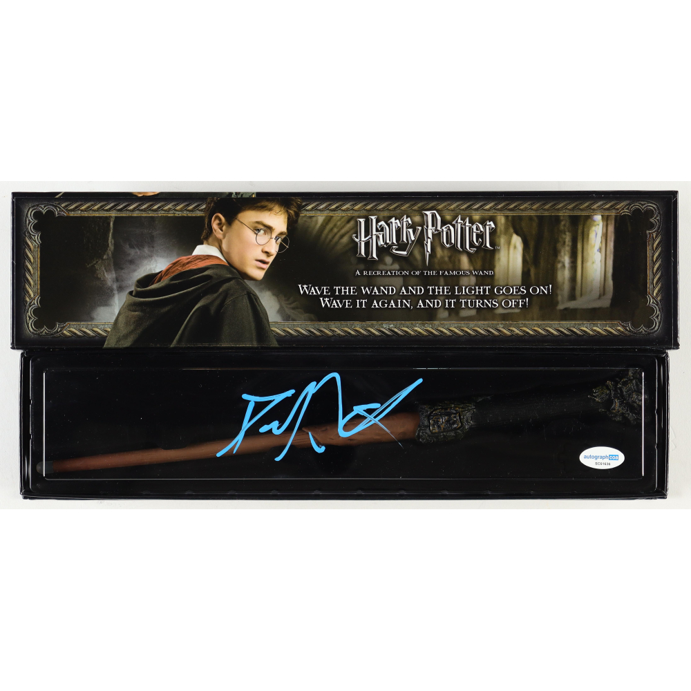 Daniel Radcliffe Signed "Harry Potter" Wand With Original Box ...
