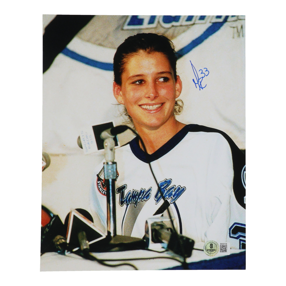 Manon Rheaume Signed Lightning 8x10 Photo (Beckett) | Pristine Auction