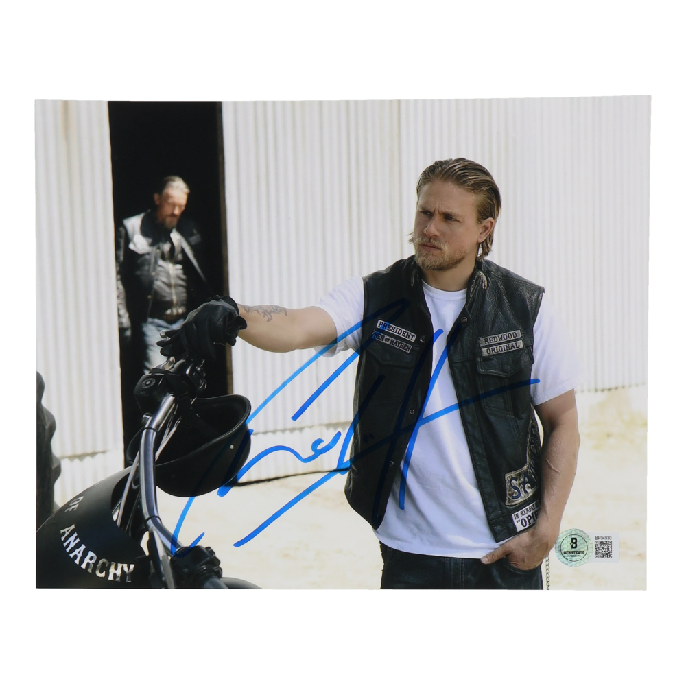 Charlie Hunnam Signed "Sons of Anarchy" 8x10 Photo (Beckett) | Pristine ...