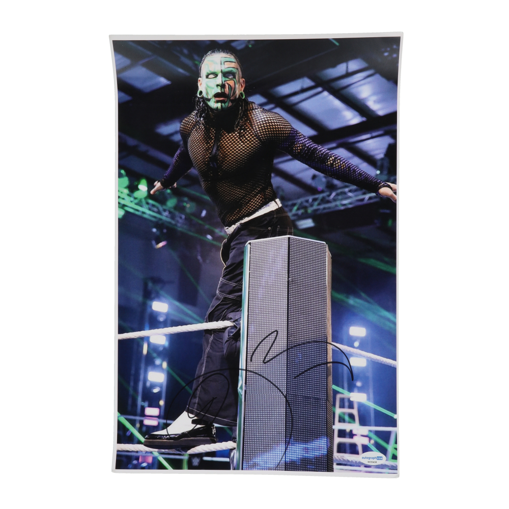 Jeff Hardy Signed WWE 11x17 Photo (AutographCOA) | Pristine Auction