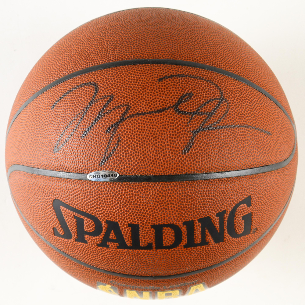 Michael Jordan Signed Spalding Basketball (UDA) | Pristine Auction