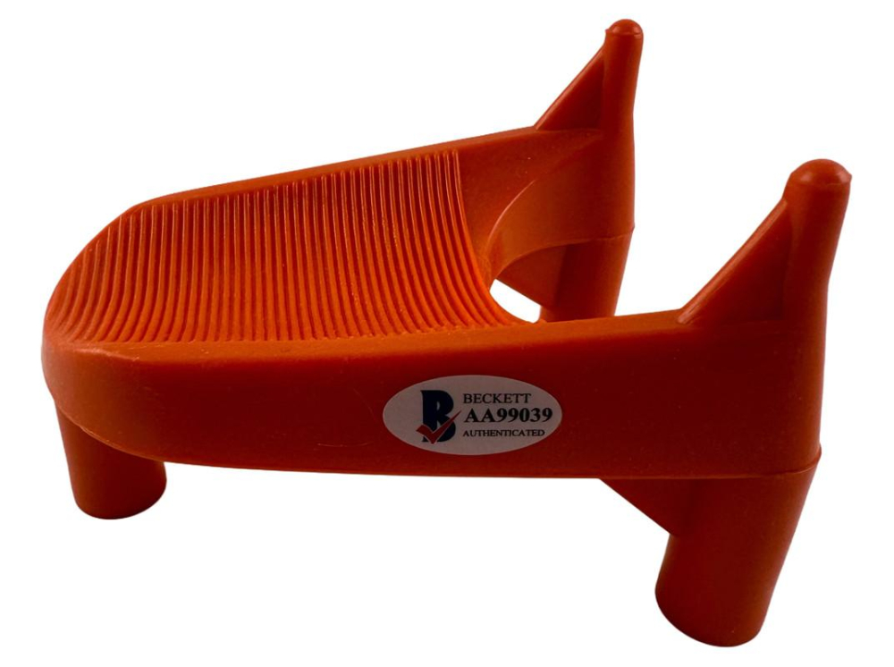 Kevin Butler Signed Kicking Tee Inscribed "SB XX" (Beckett) | Pristine ...