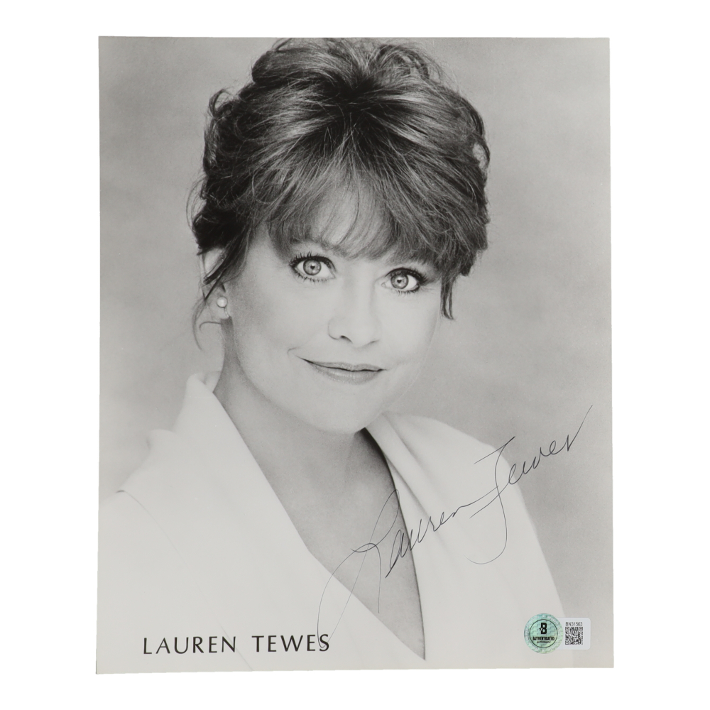 Lauren Tewes Signed 8x10 Photo (Beckett) | Pristine Auction