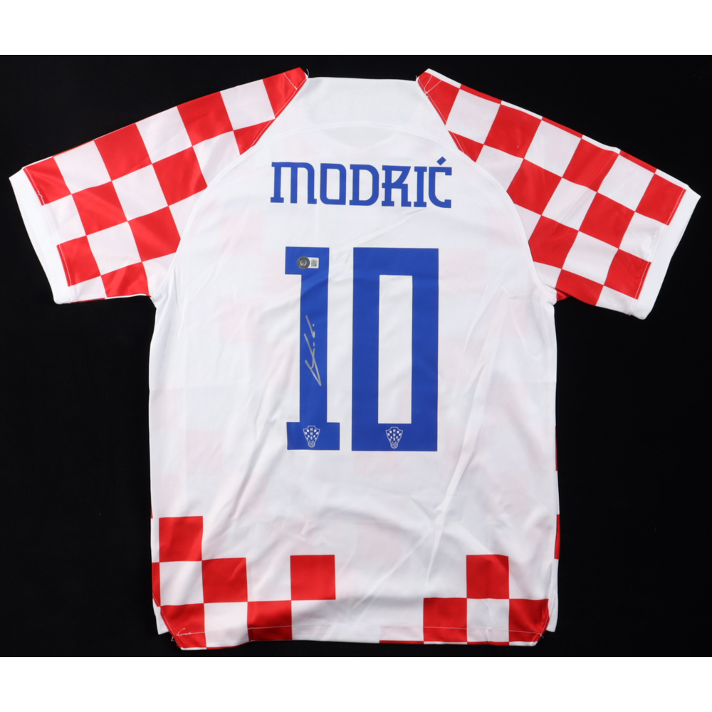 Luka Modric Signed Jersey (Beckett) | Pristine Auction