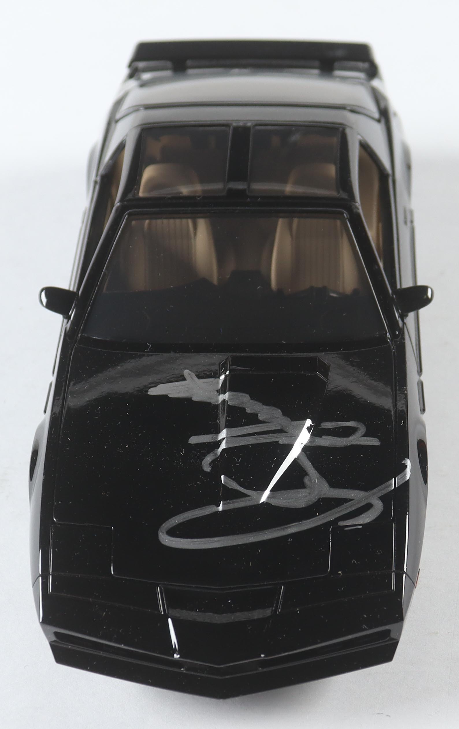 David Hasselhoff Signed "Knight Rider" 1:24 Diecast Car (Beckett ...