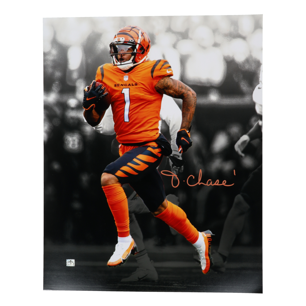 Ja'Marr Chase Signed Bengals 16x20 Photo (Chase) | Pristine Auction