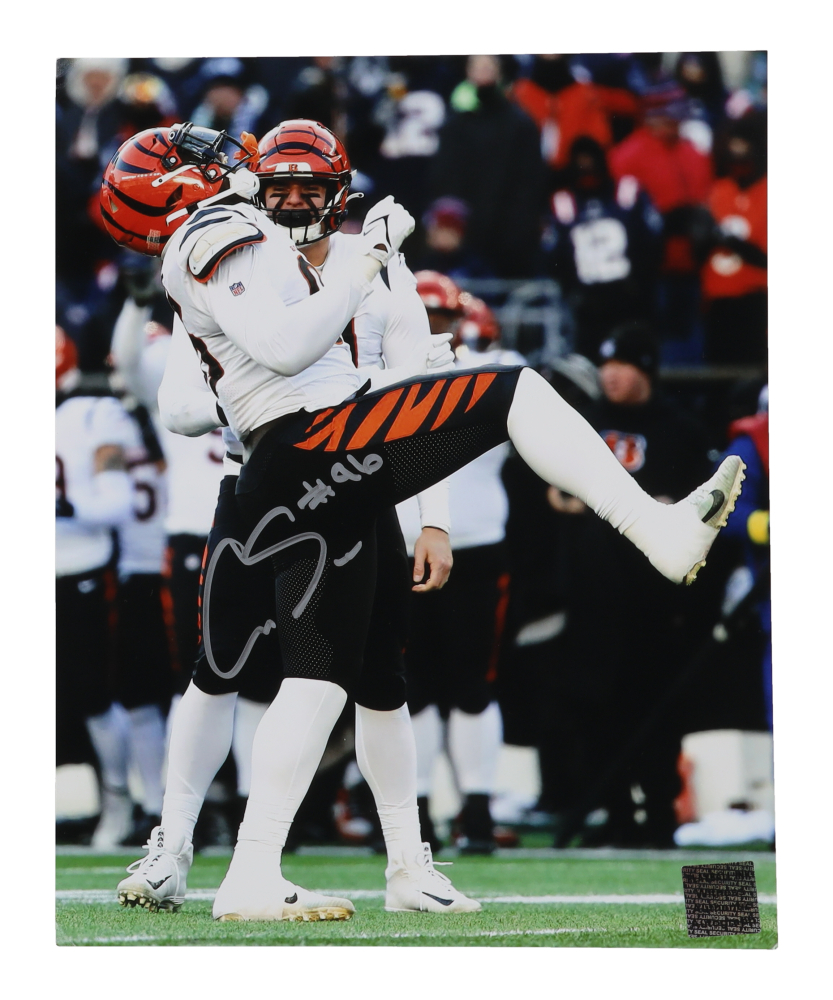 Cameron Sample Signed Bengals 8x10 Photo (Playball Ink) | Pristine Auction